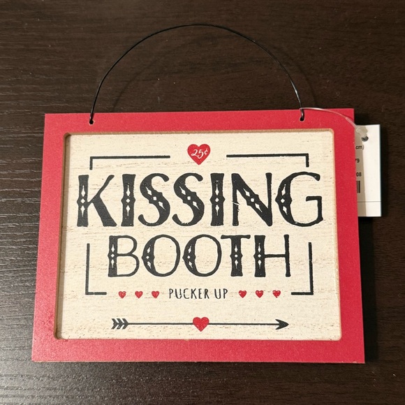 Hobby Lobby | Holiday | Nwt Hobby Lobby Valentines Day Kissing Booth ...